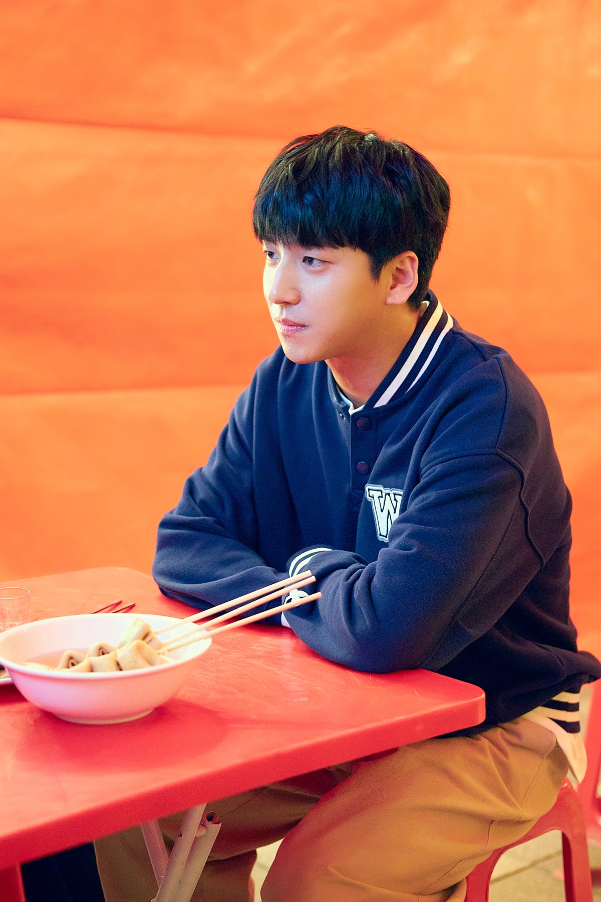 Cha Sun Woo e Ha Seung Ri do B1A4 compartilham um beijo emocionante em “The Villain Of Romance ...